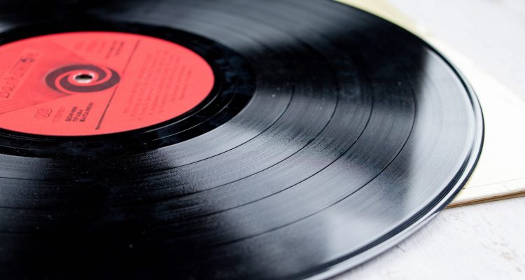 Schallplatten reinigen – so klappt es sicher | Teufel Blog